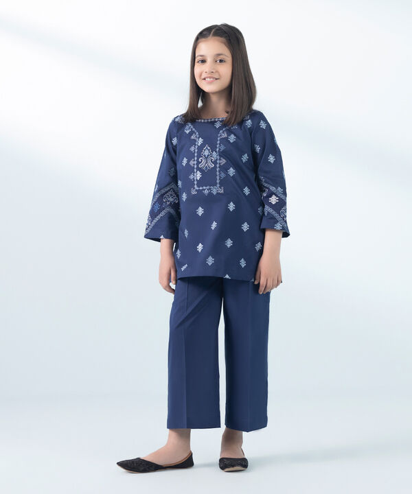 00002512GME5 Girls 2 PC Suit Sapphire PK