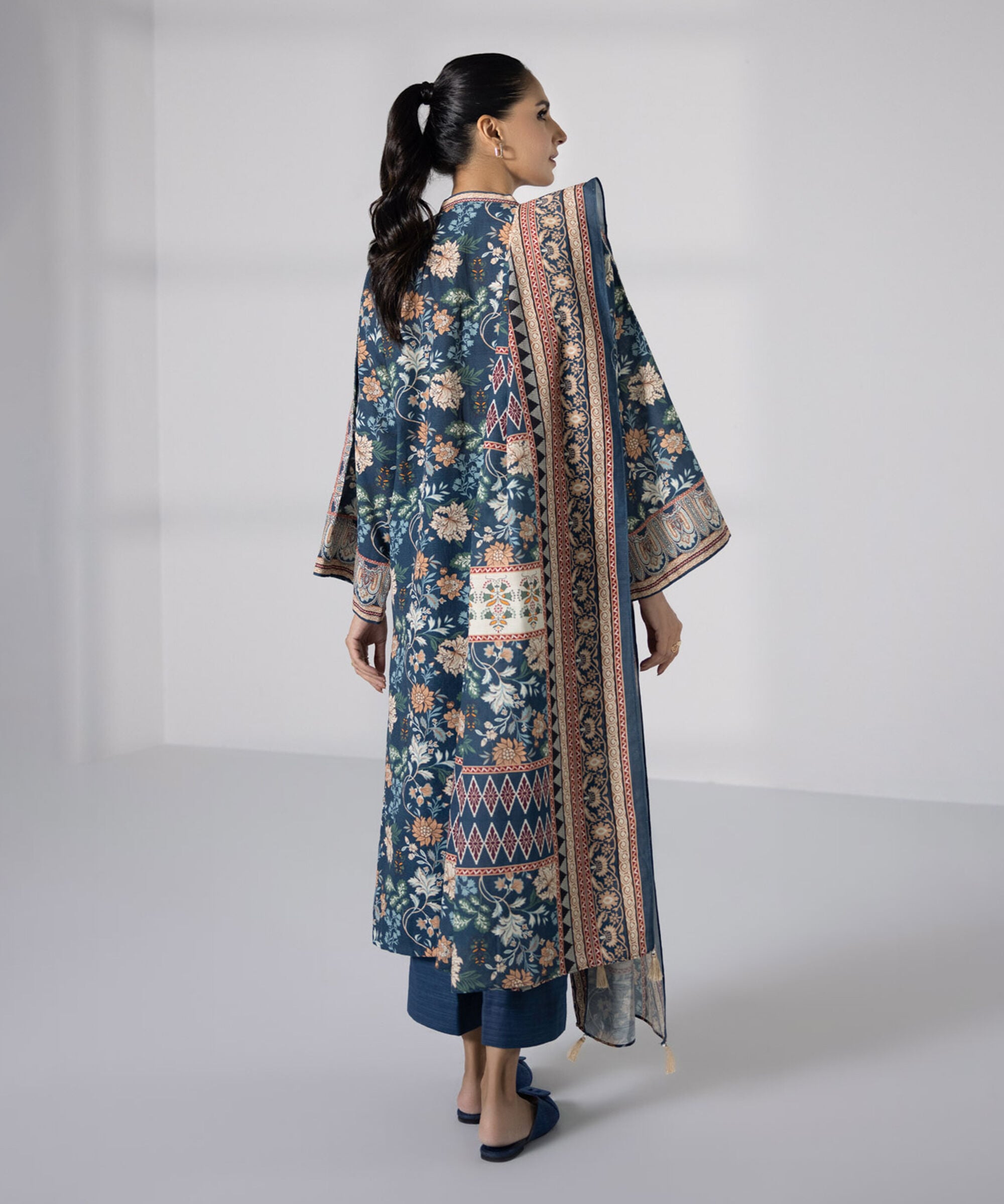 Unstitched Suit U3DAYZ23V150 Sapphire PK